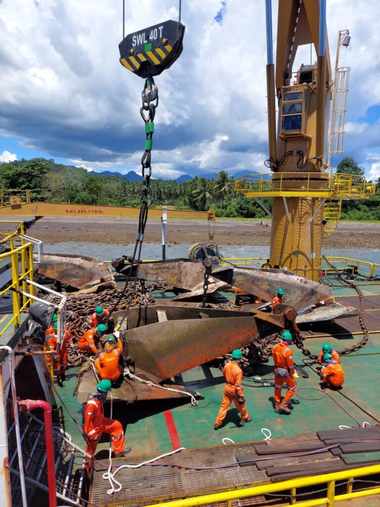 Hook Up FSRU HX-8 For PLN G&G at Gorontalo – PT. BMDA